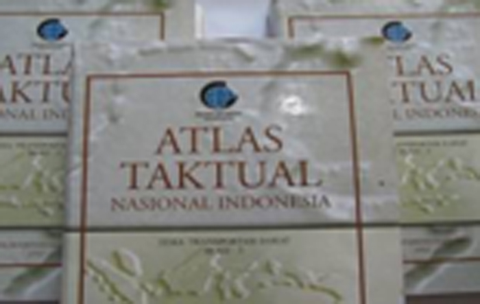 BIG Diseminasikan Peta Taktual Kepada Siswa SLB di Pamekasan Madura